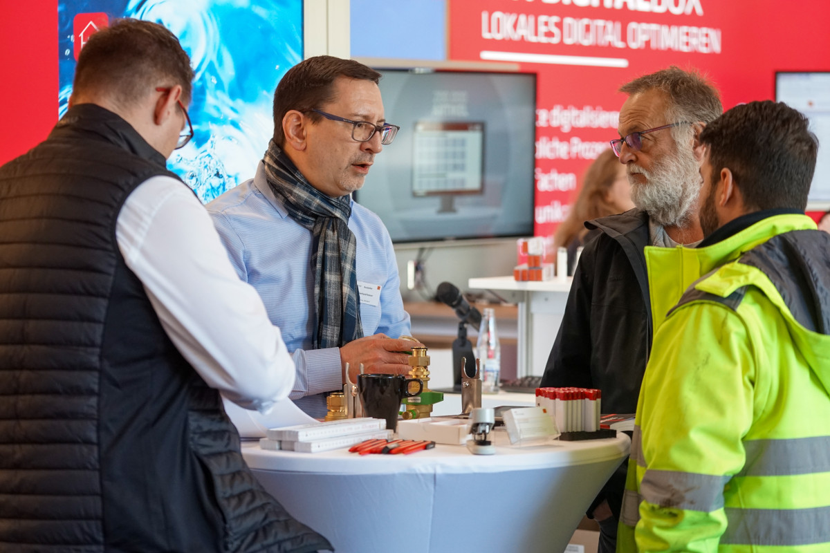 Erfolgreiche Fachausstellung der HTI Hortmann KG in der Siegerlandhalle ...